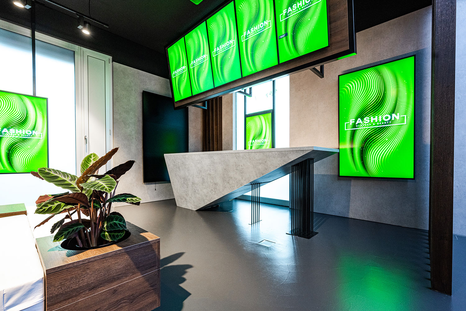 IT B2B SHOWROOM - Out Of Office GmbH